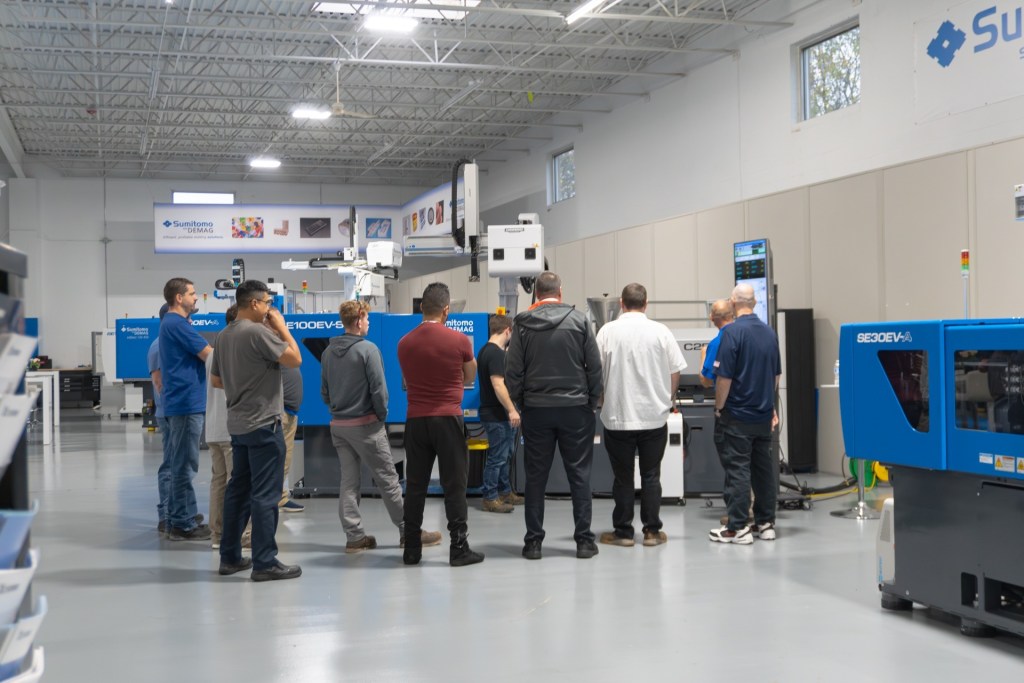 Chicago Applications Center - Sumitomo (SHI) Demag North America